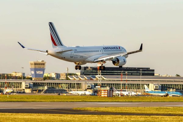 Airbus A220: Features, Specs, and Benefits of the A220 Family ...