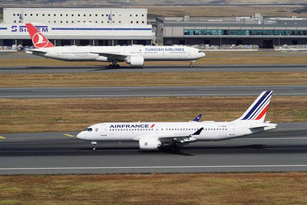 Airbus A220: Features, Specs, and Benefits of the A220 Family ...