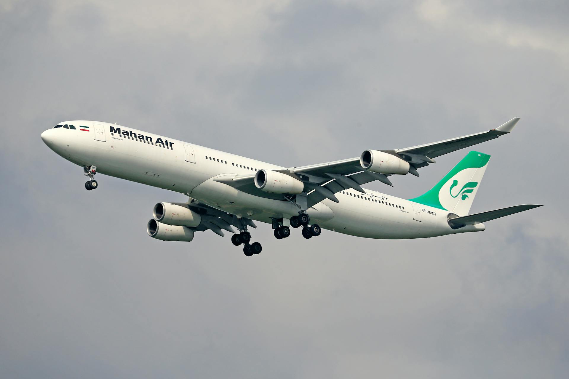 Airbus A340-300: Features, Specifications, and Performance - National ...